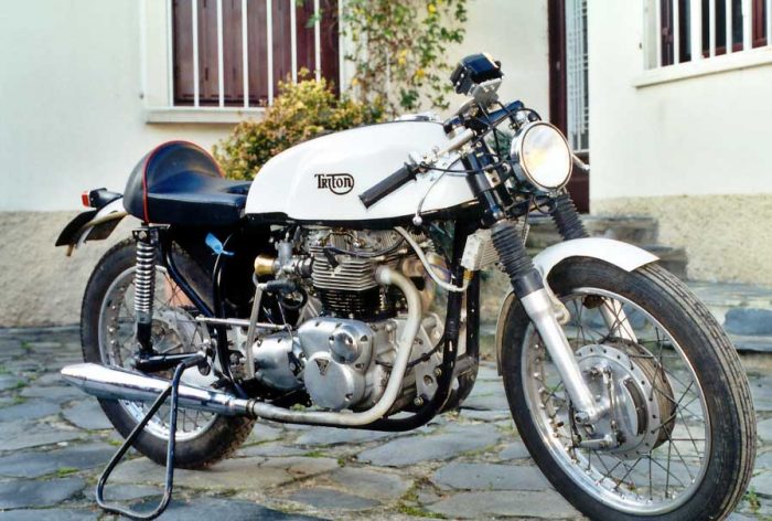 T150-Raymond - Motos anglaises classiques d'avant 1983